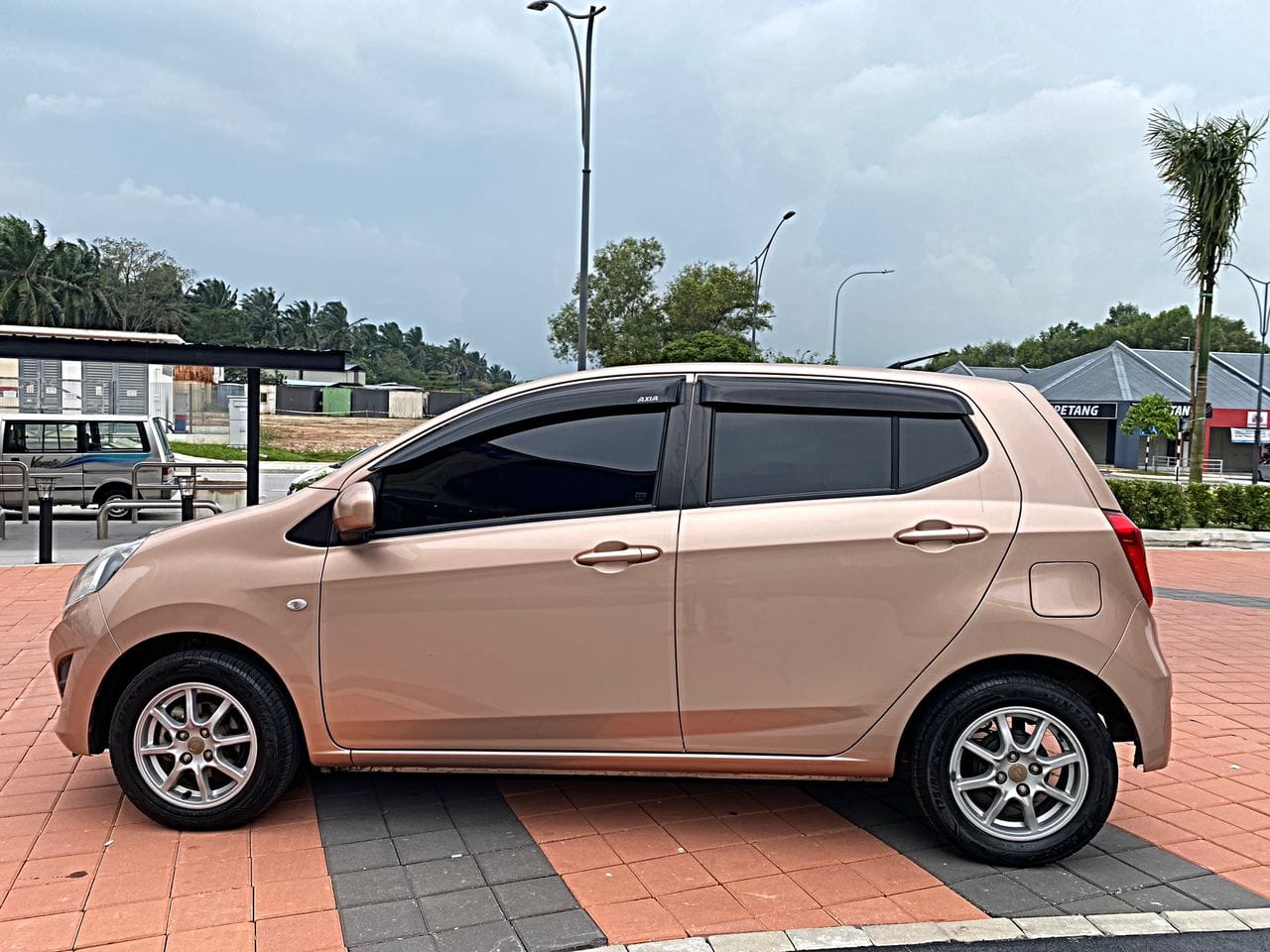 Perodua Axia 1.0 – MEKAR PANTAI TIMUR TRAVEL & TOURS